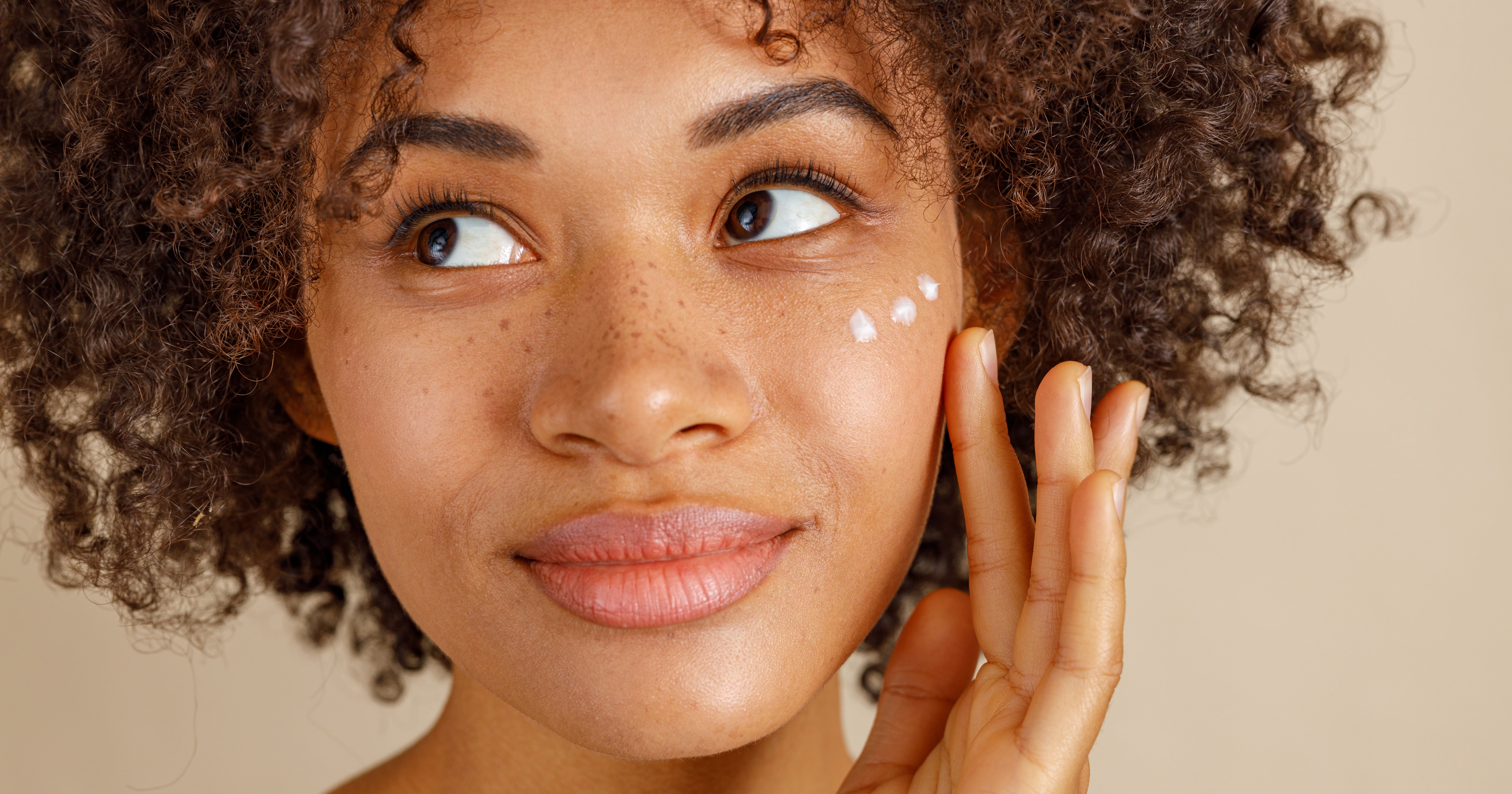 12 Best Sunscreens For Dark Skin | PS Beauty