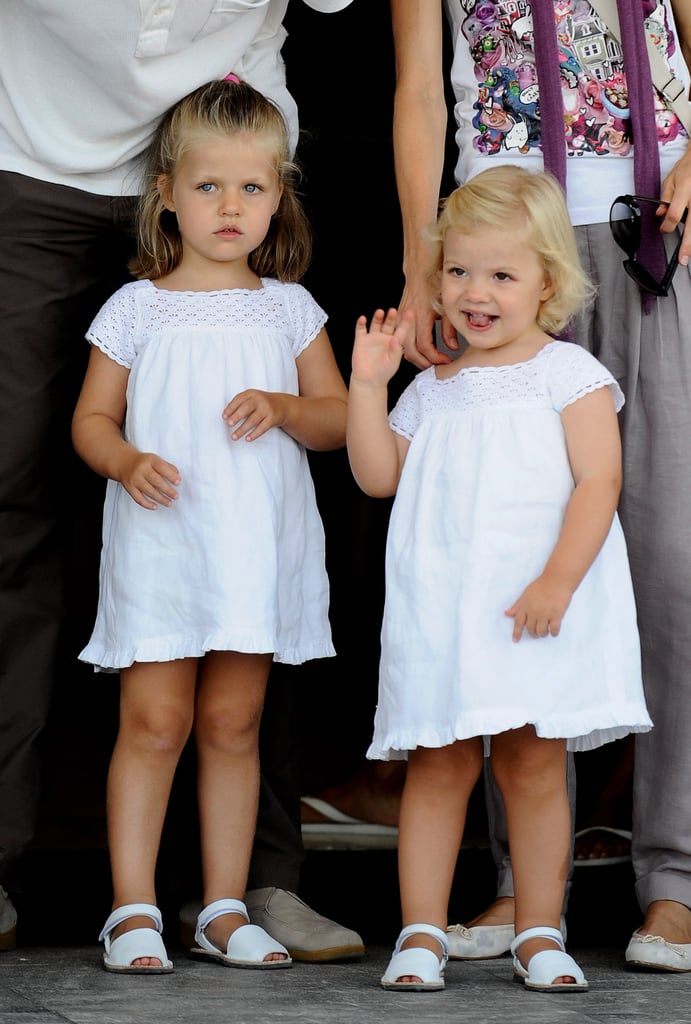Princess Leonor and Infanta Sofía in 2009 | Princess Leonor and Infanta ...