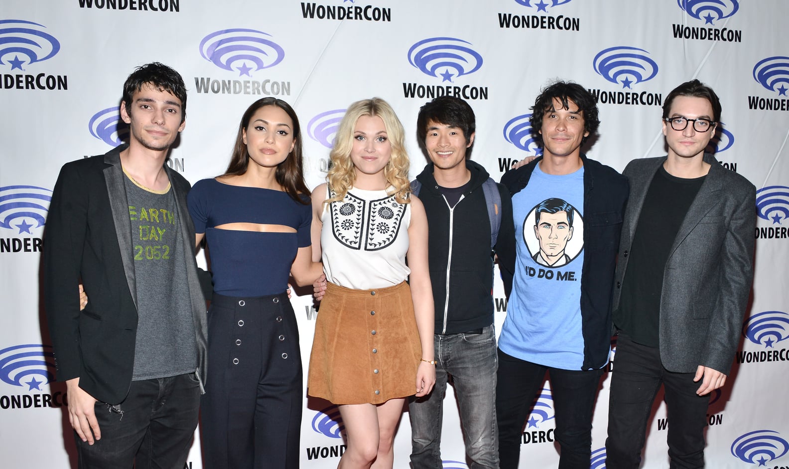 The 100 Cast Pictures | PS Celebrity