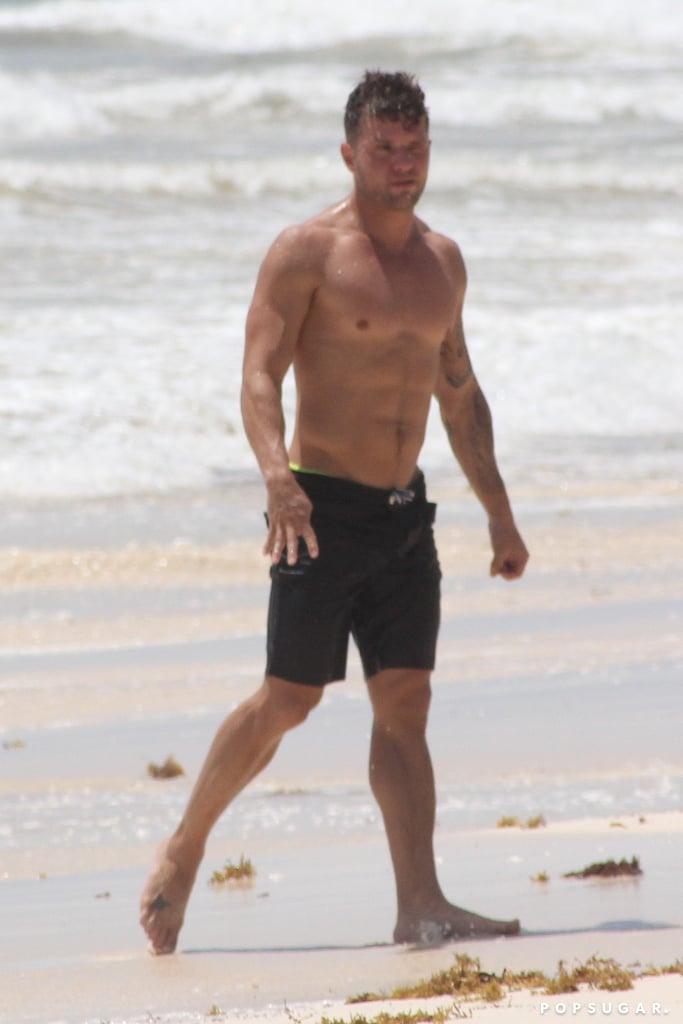 Ryan Phillippe Shirtless On The Beach In Mexico Pictures Popsugar