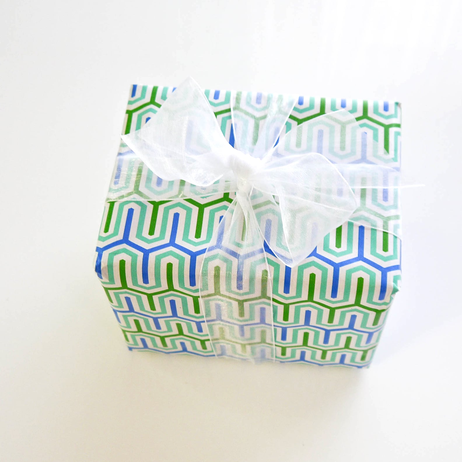 How to Wrap a Present | PS Smart Living
