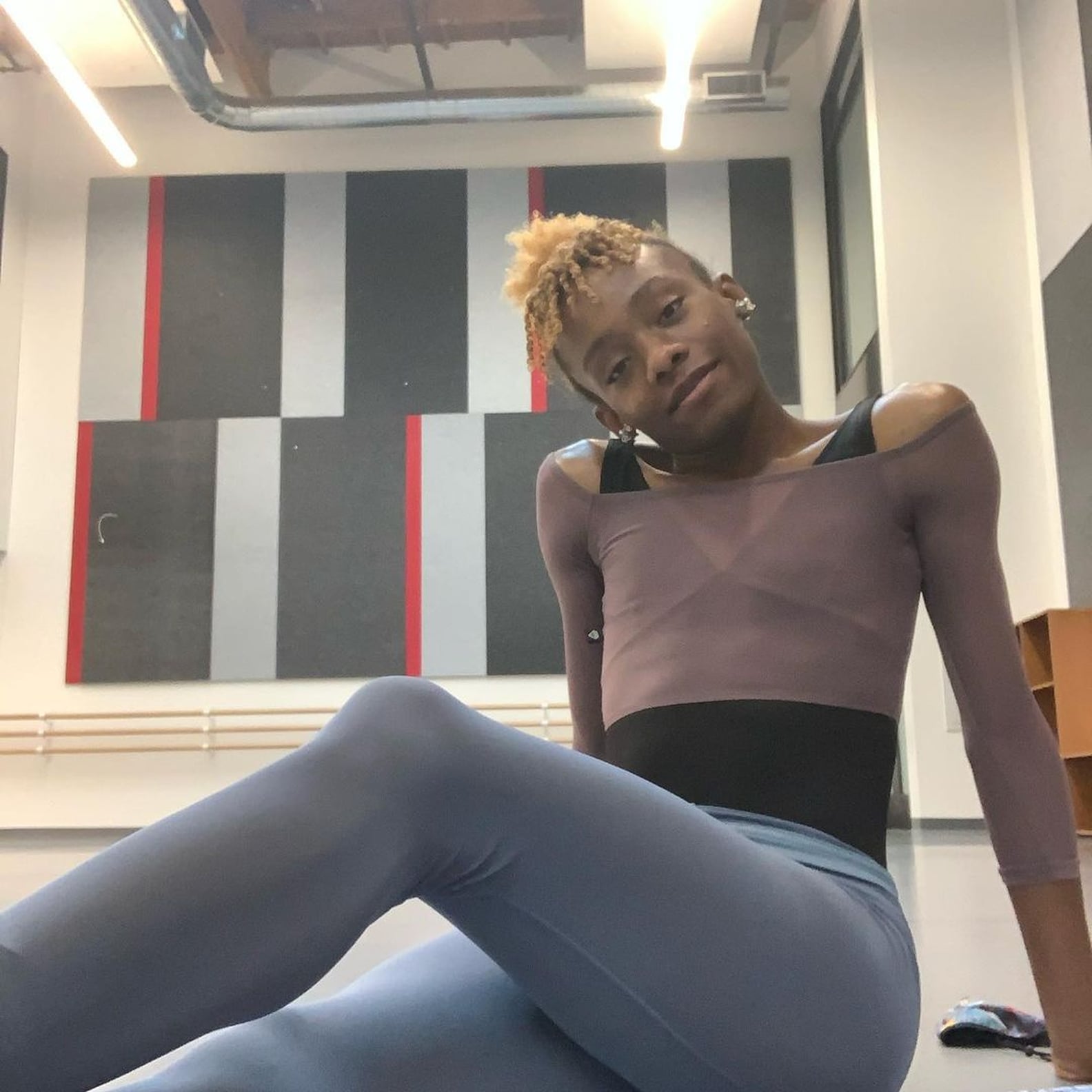 Watch Ballet Dancer Ashton Edwards Dance on Pointe | PS Fitness