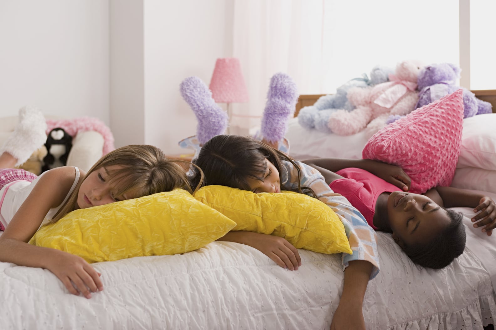 Things You Did at Sleepovers in the Early 2000s | PS Smart Living