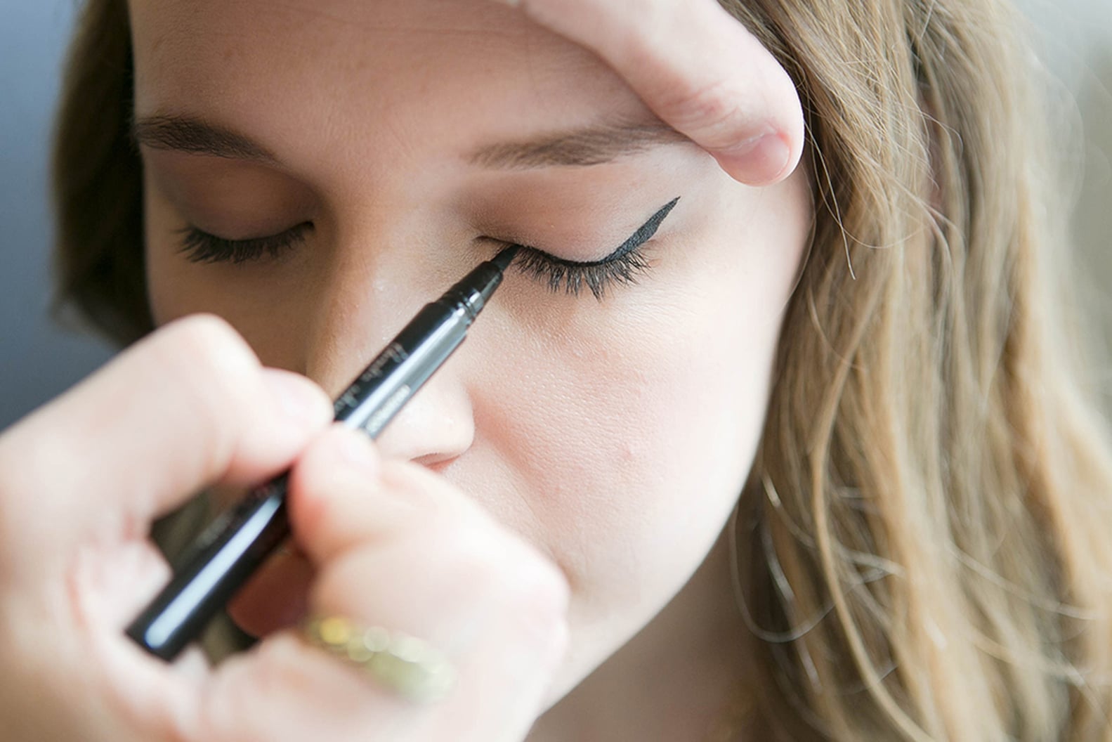 How to Do a Cat Eye | PS Beauty