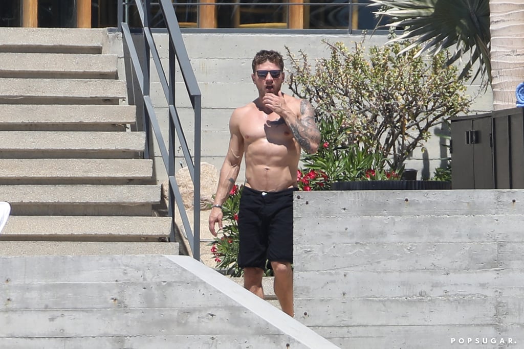 Shirtless Ryan Phillippe In Mexico Pictures 2018 Popsugar Celebrity