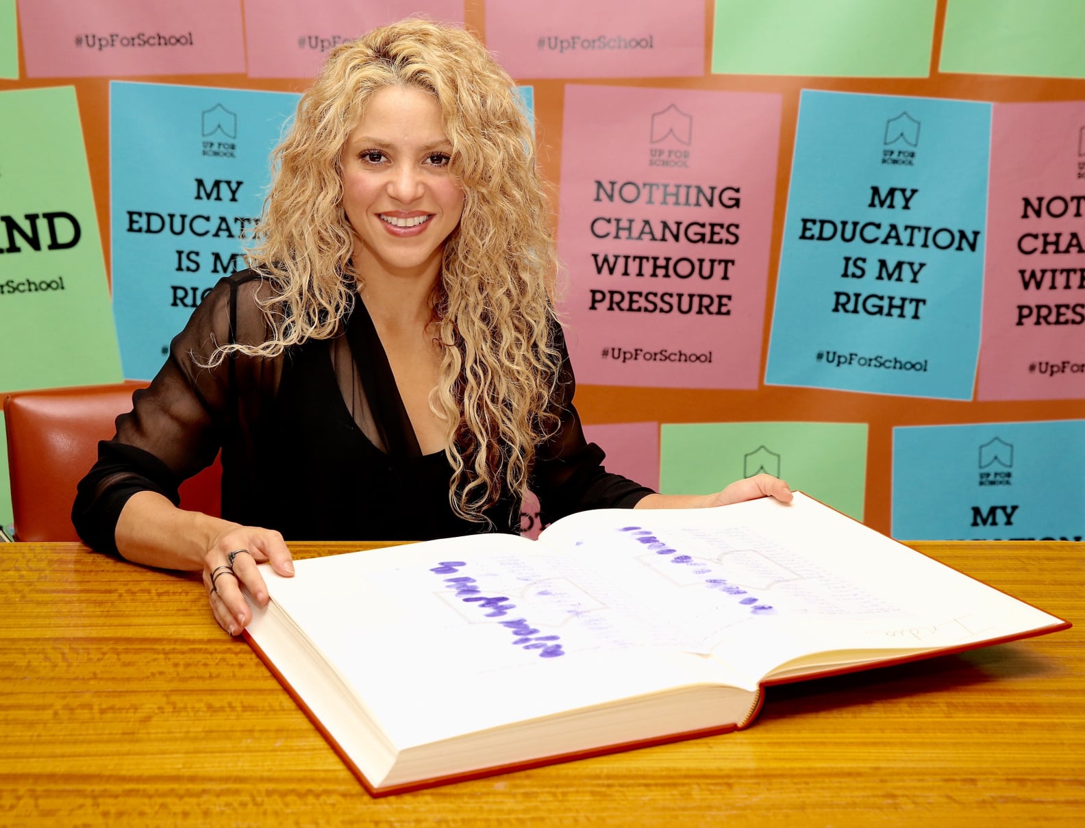 Shakira's Photos Through the Years | POPSUGAR Latina