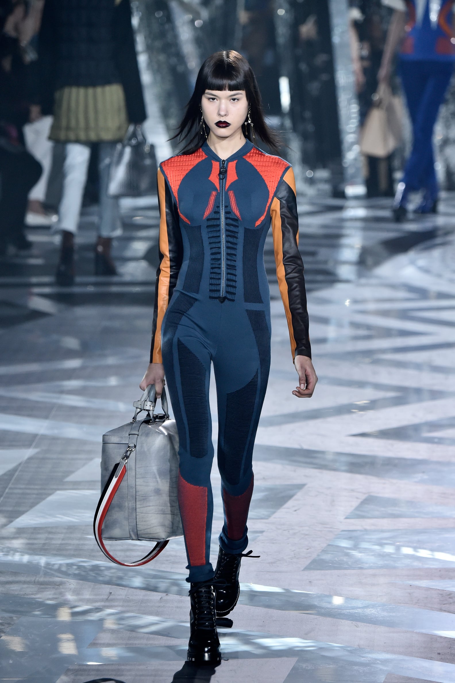 Louis Vuitton Runway Show Fall 2016 | PS Fashion