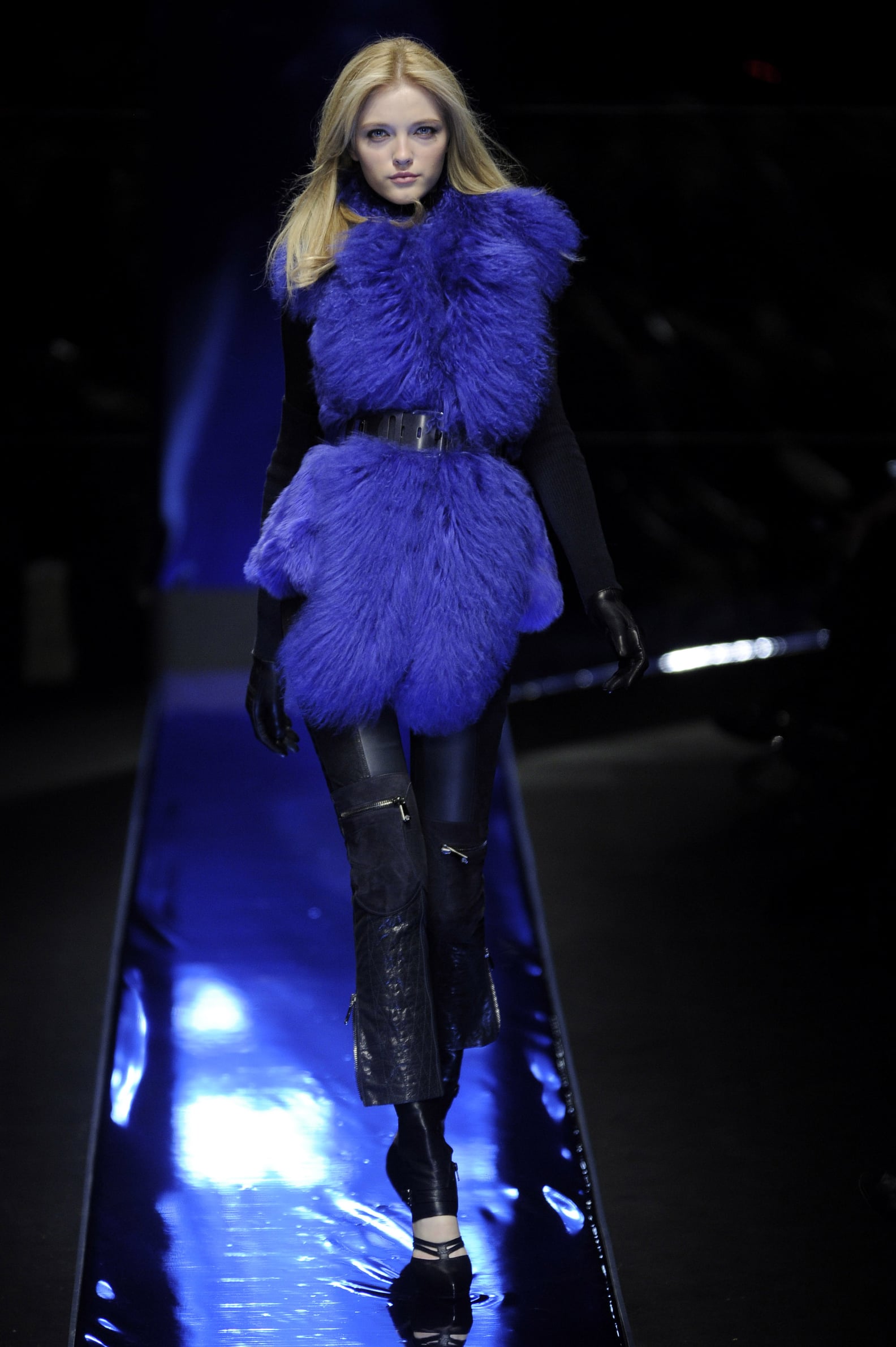 Versace Fashion Shows | Pictures | POPSUGAR Fashion