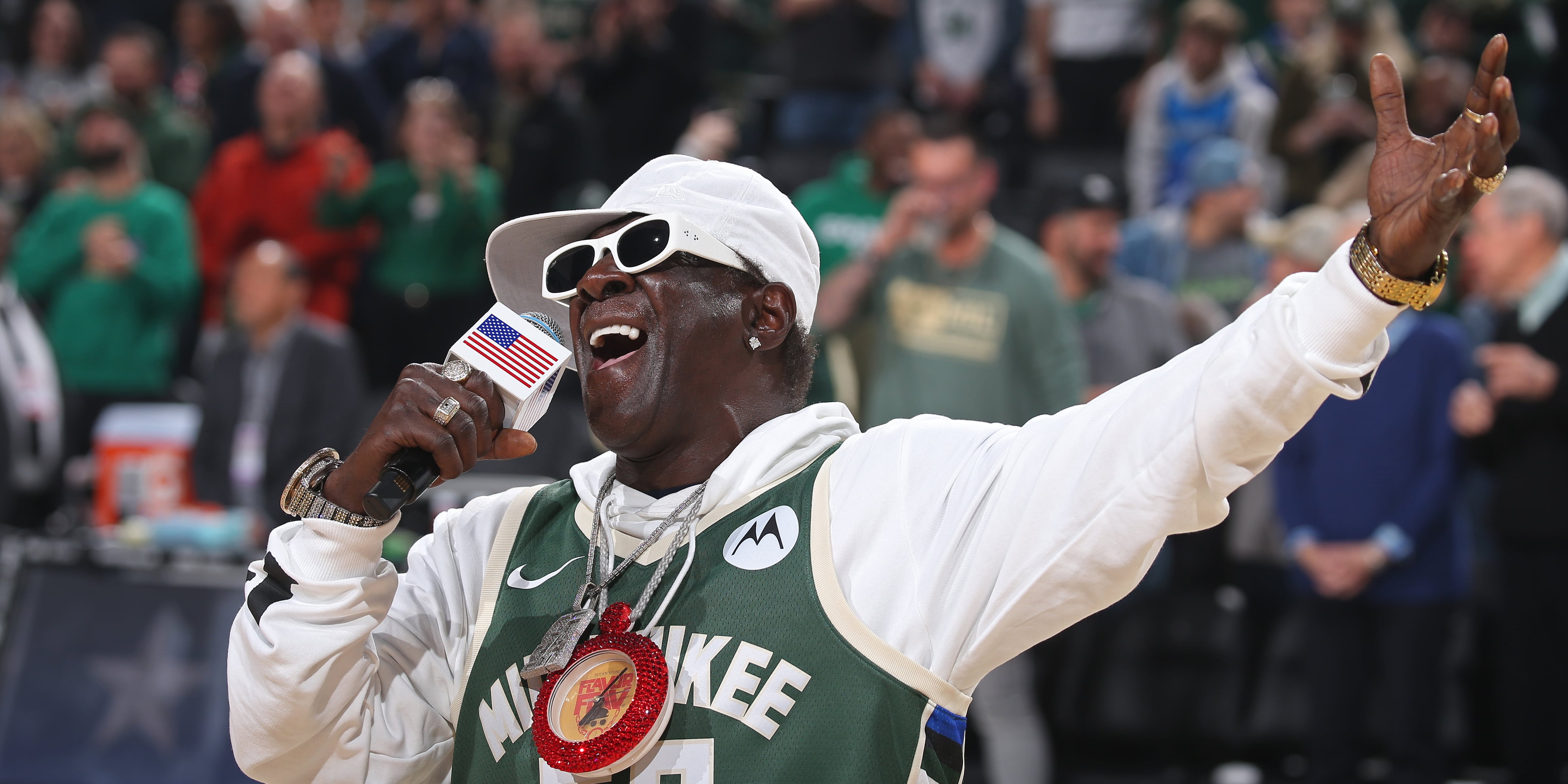 Watch Flavor Flavs Viral National Anthem Performance Ps Entertainment