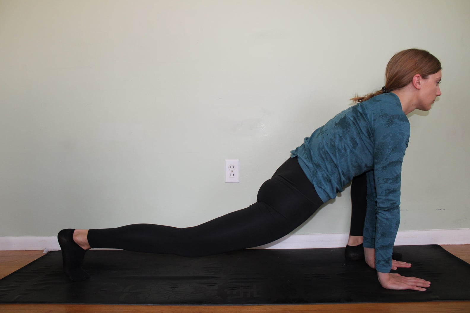 8 Hip-Mobility Exercises For Better Flexibility | PS Fitness