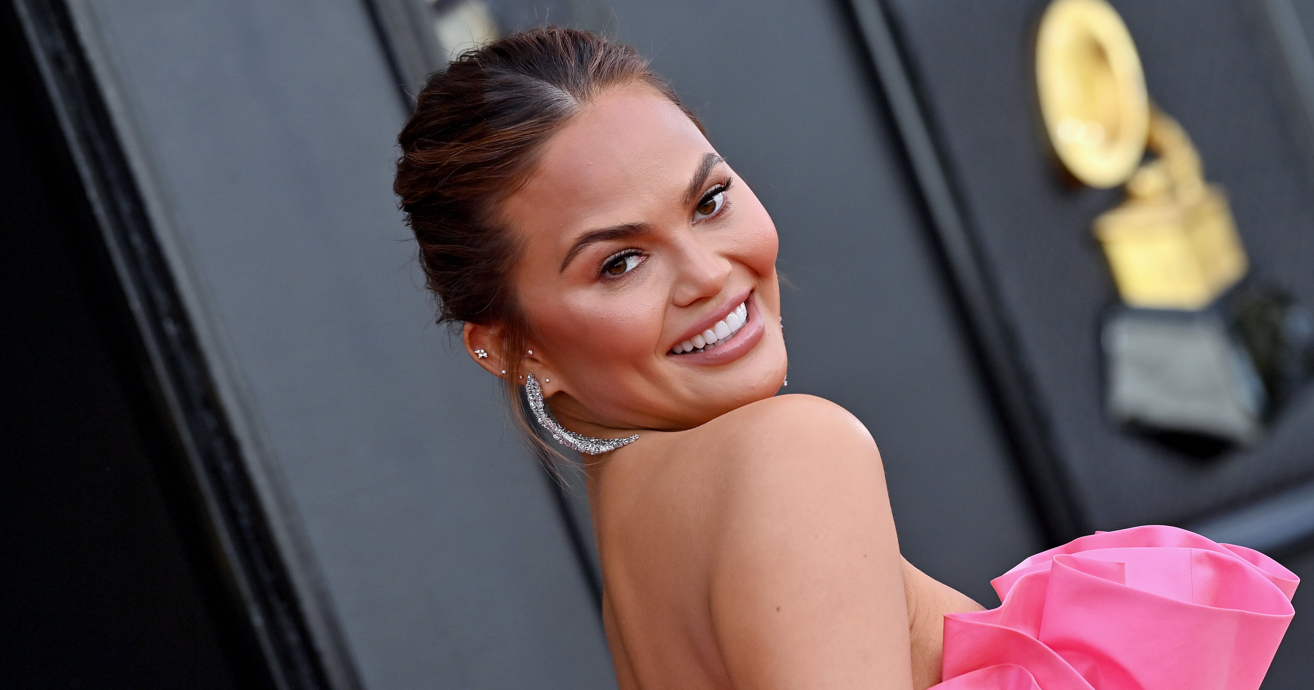 Chrissy Teigen Reveals Auburn Red Hair Color on Instagram | PS Beauty