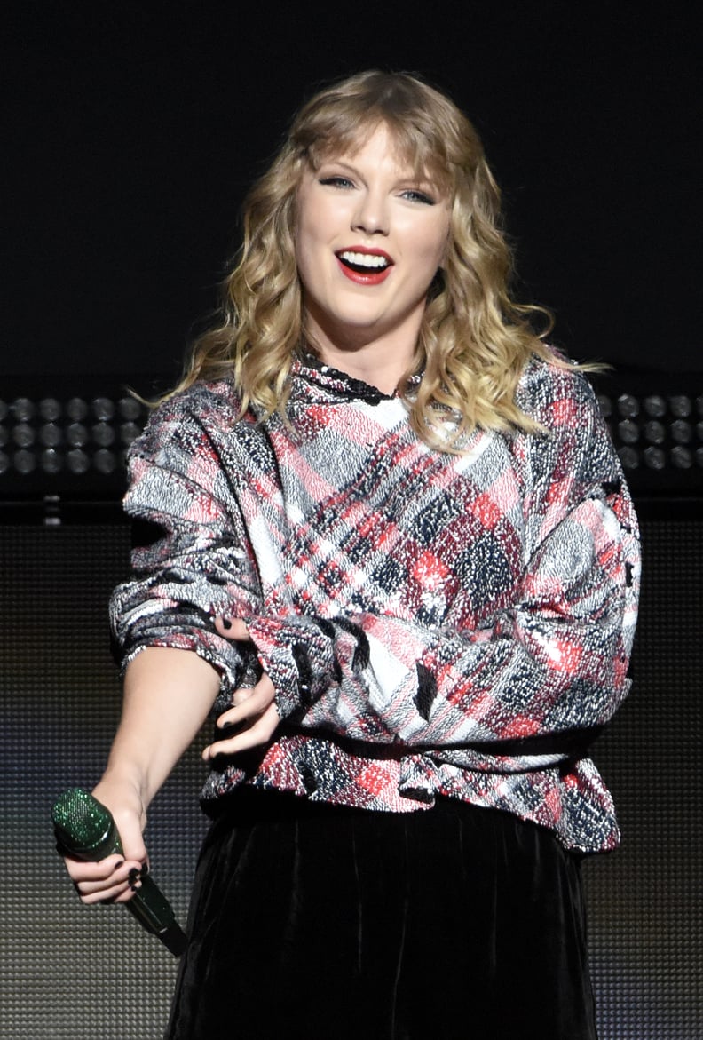 Taylor Swift Visits Fan With Severe Burn Injuries May 2018 | PS Celebrity