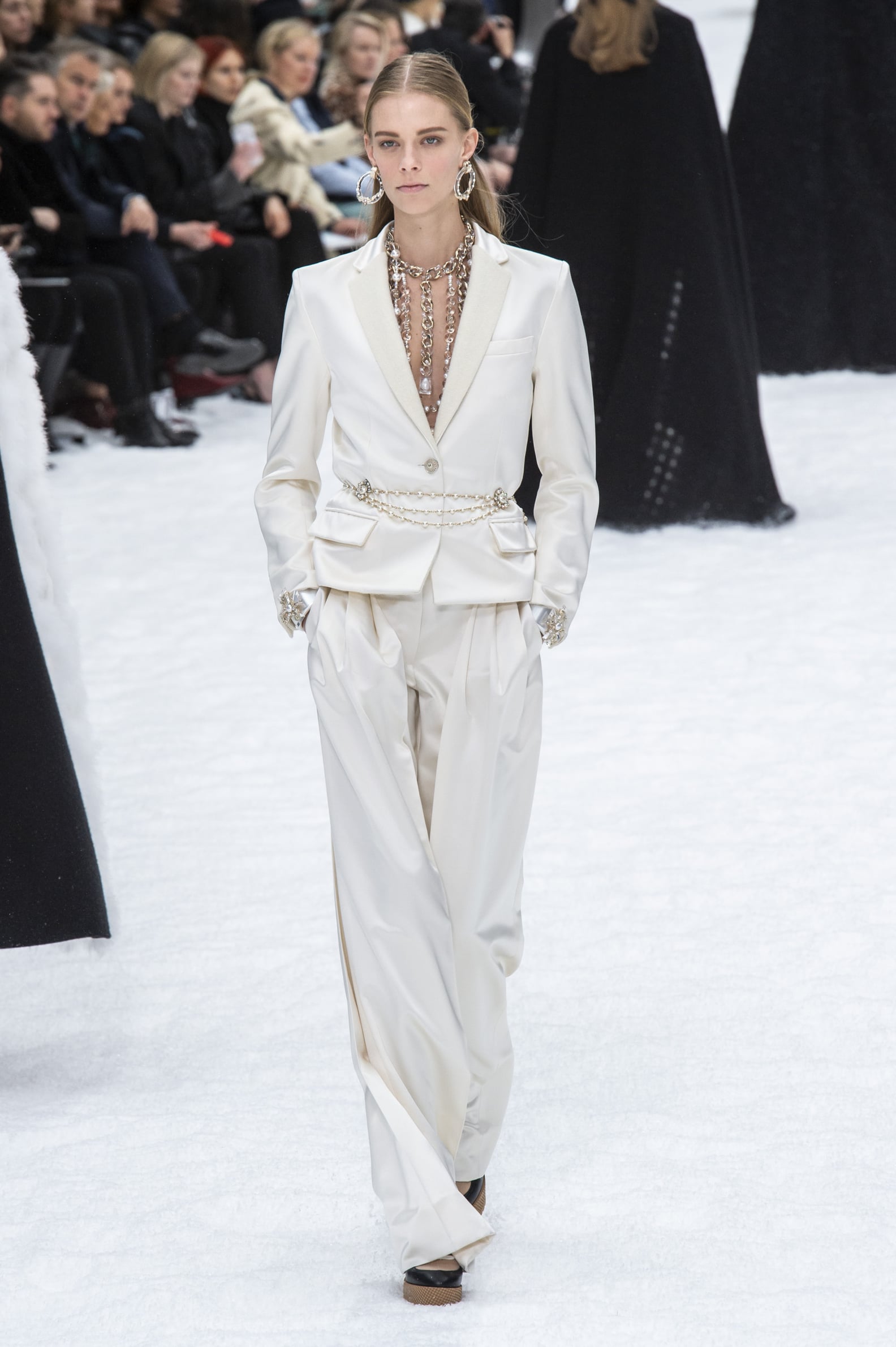 Chanel Fall 2019 Runway Pictures | PS Fashion