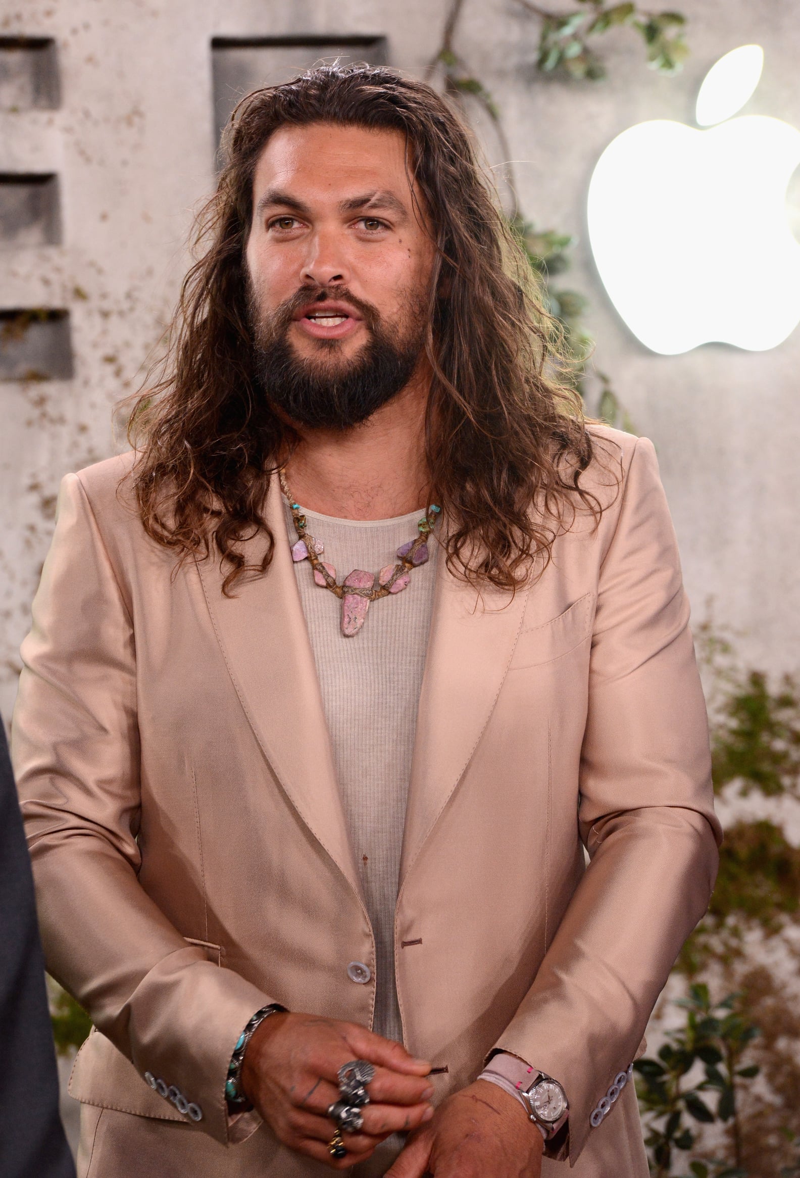 Jason Momoa Is a Red Carpet Stud in His Pink Tom Ford Suit | PS Fashion