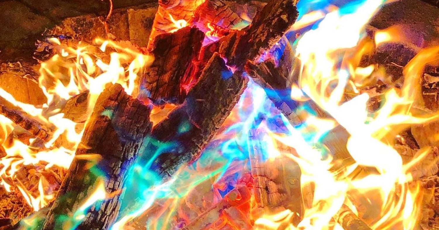 Buy These Magical Flames Packets to Make a Colorful Fire | PS Home