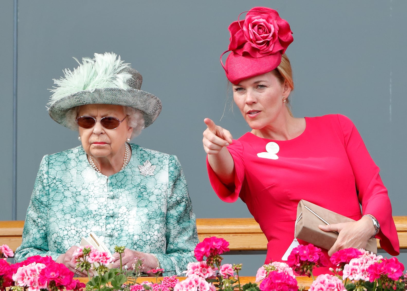 Queen Elizabeth II Frowning Pictures | PS Celebrity
