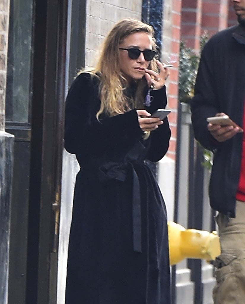 Mary-Kate Olsen Smoking in NYC December 2015 | Pictures | POPSUGAR ...