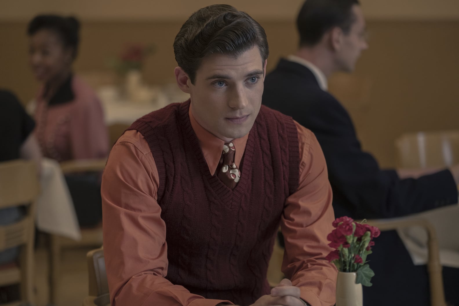 Hollywood Netflix TV Series Fashion and Style | PS Fashion