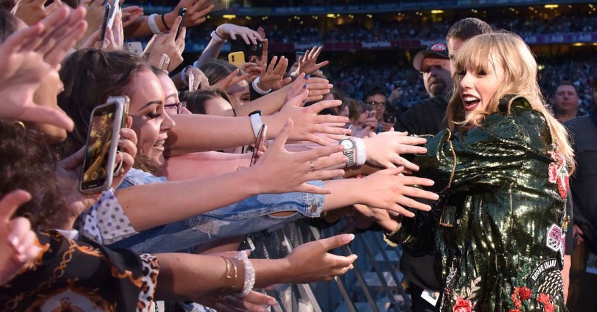 Taylor Swift Reputation Tour Review | PS Celebrity