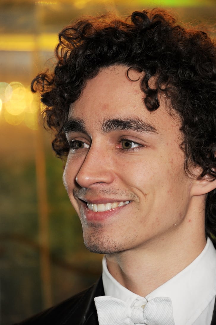 See The Umbrella Academy's Robert Sheehan's Hottest Photos | POPSUGAR ...