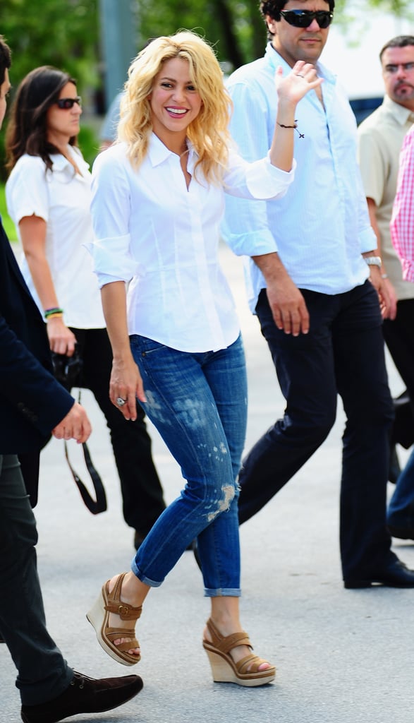Shakira's Photos Through the Years | POPSUGAR Latina