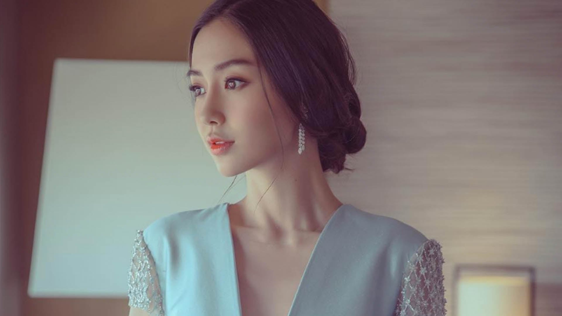 Kim Kardashian of China's Wedding-Style Gowns | Video | PS Fashion