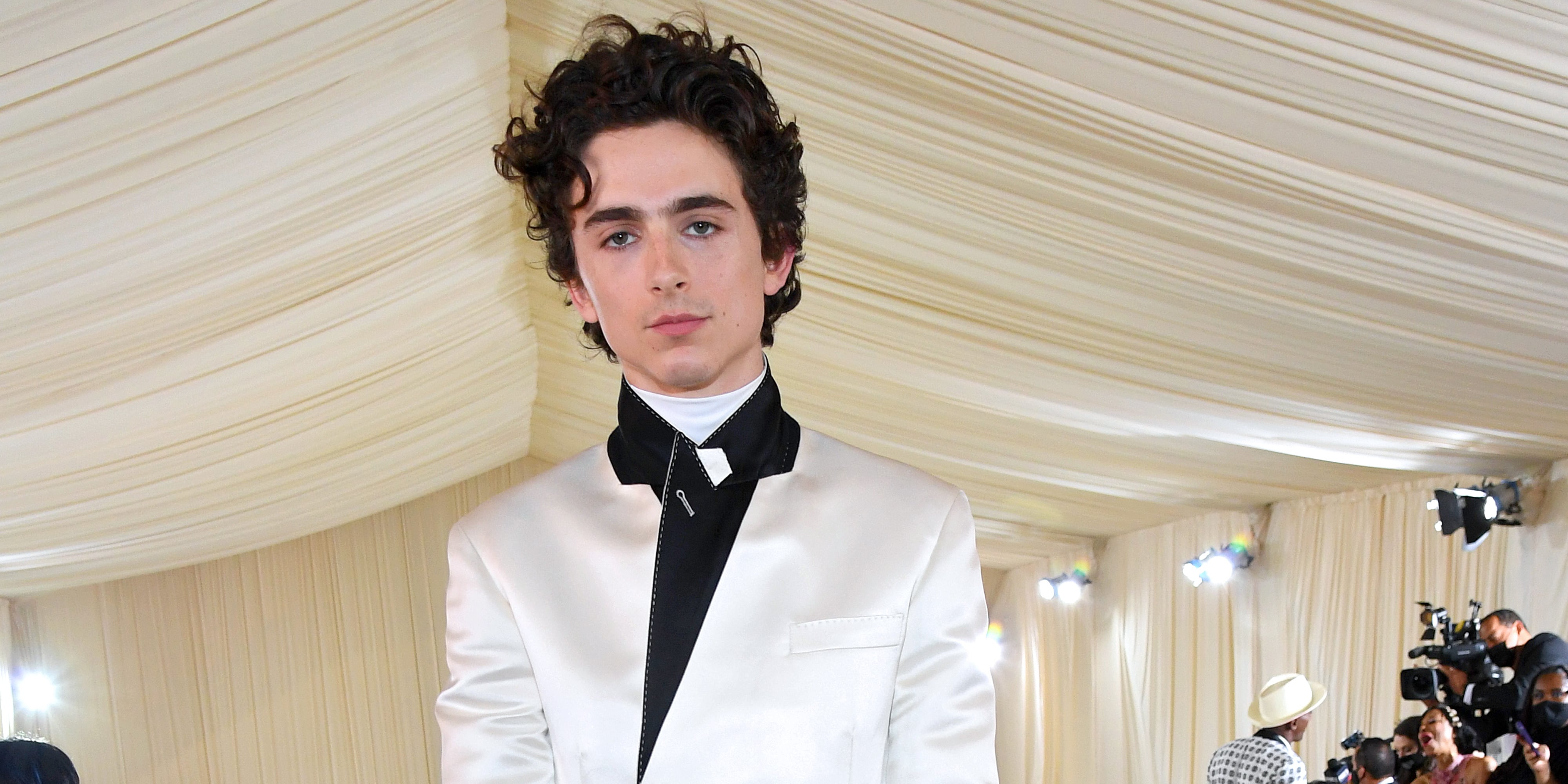 Timothée Chalamet Met Gala 2021 | Pictures | PS Fashion