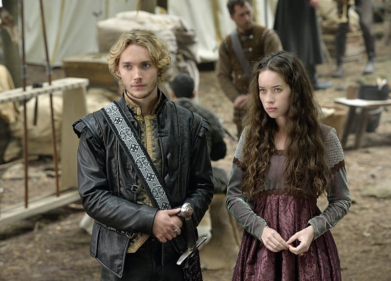 Reign Season 2 Premiere Pictures | POPSUGAR Entertainment