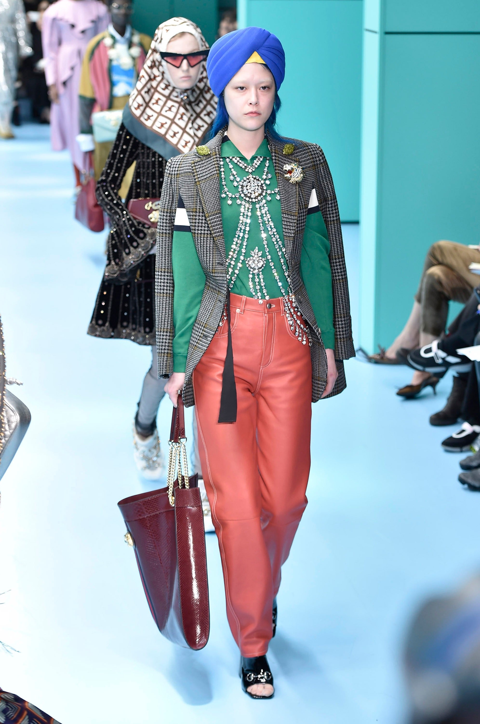 Gucci Models Wearing Turbans Fall 2018 | PS Fashion