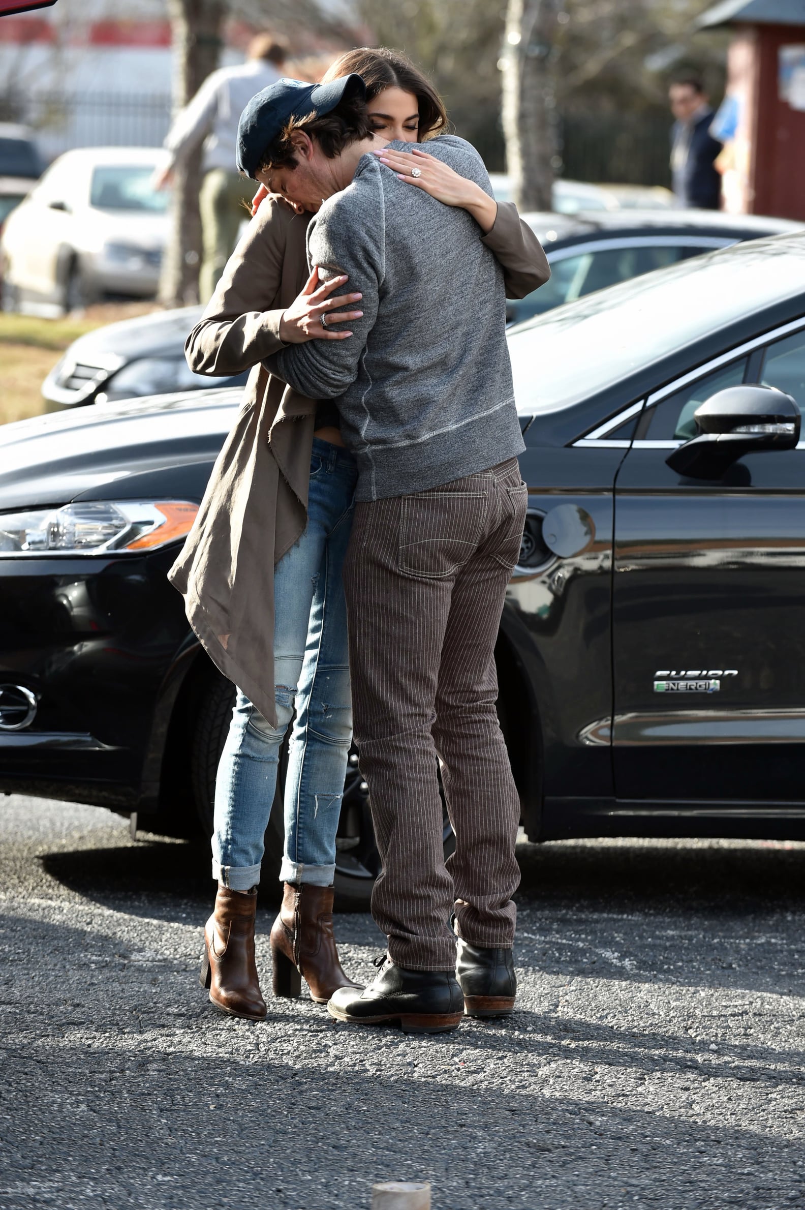 Nikki Reed Engagement Ring Pictures With Ian Somerhalder | PS Celebrity