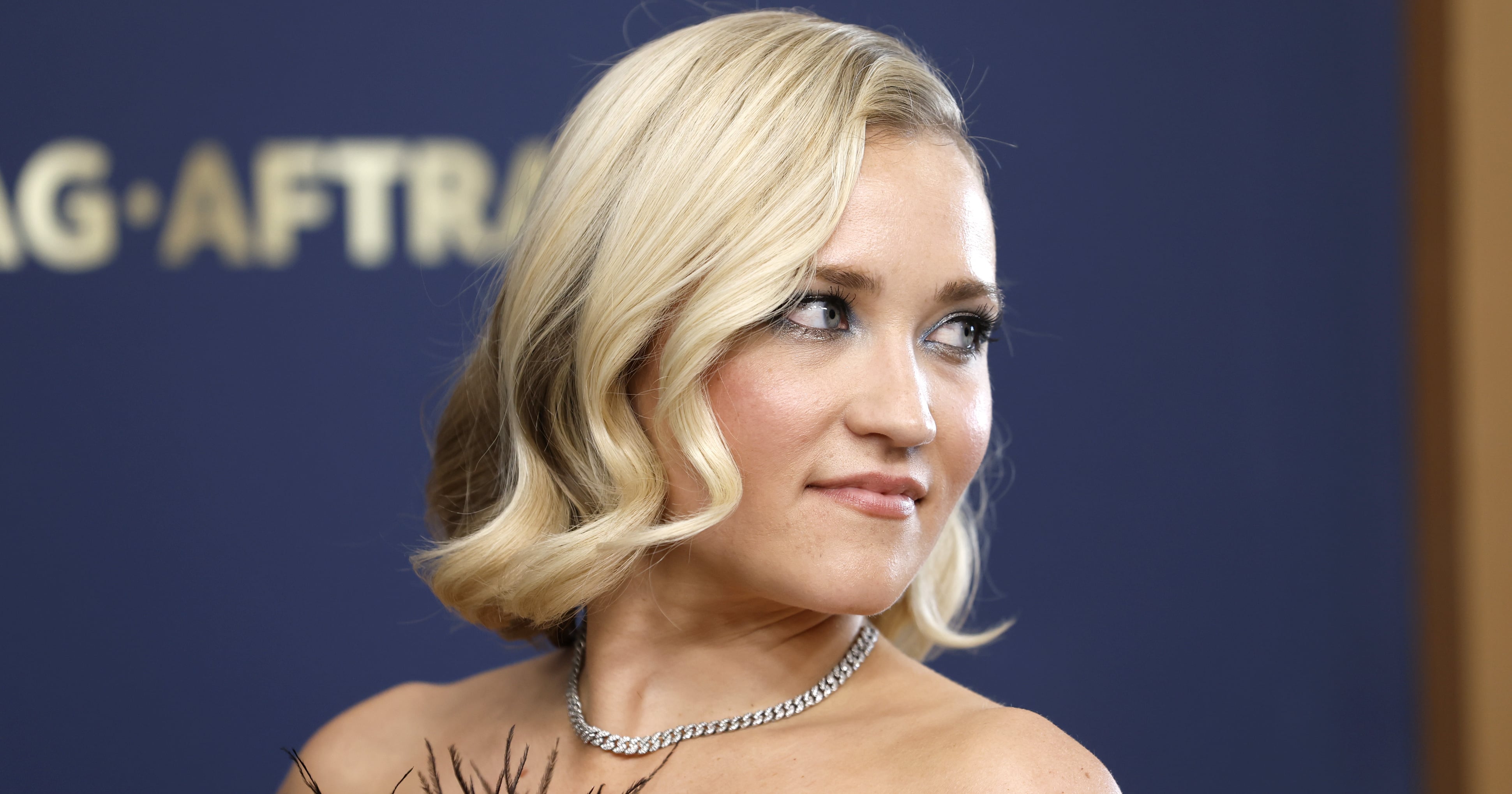 Emily Osment's Toi et Moi Engagement Ring | PS Fashion