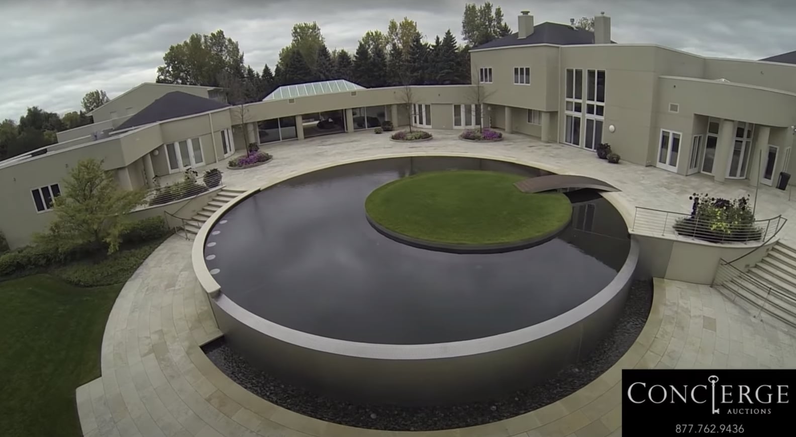 Pictures of Michael Jordan's Chicago House | PS Home