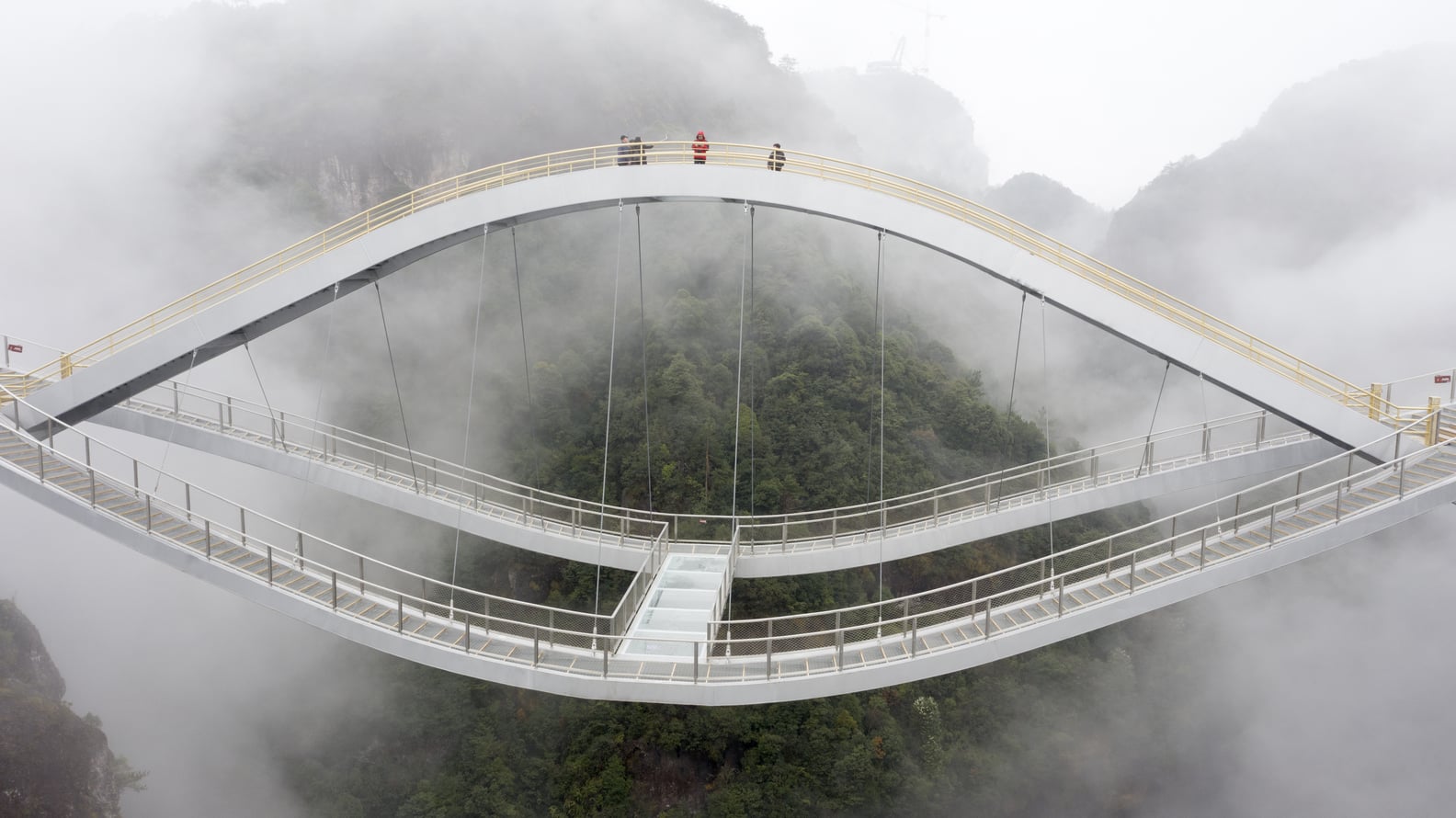 Check Out the Bending Ruyi Bridge in China | PS Smart Living
