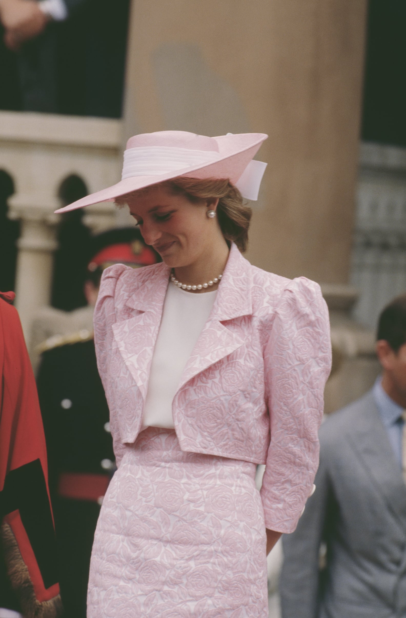 Kate Middleton's Pink Suit at London Roundtable | PS Fashion