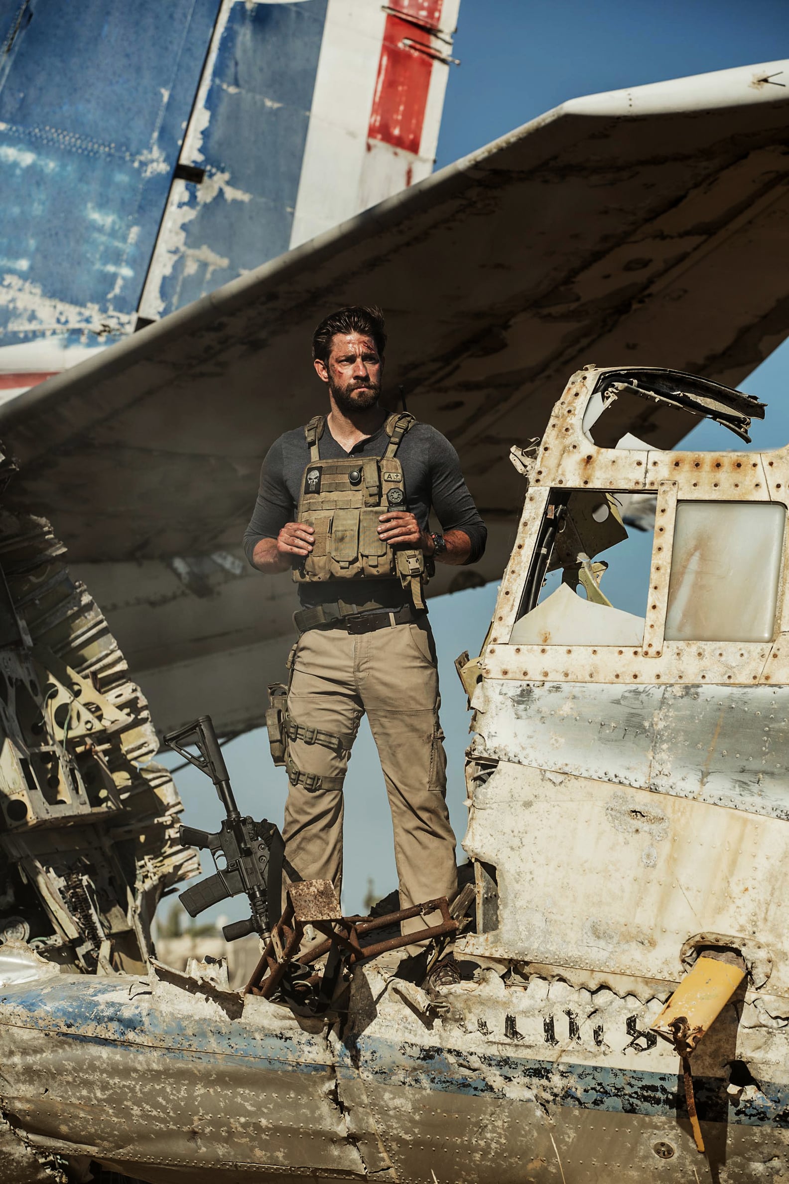 John Krasinski in 13 Hours Pictures | PS Entertainment