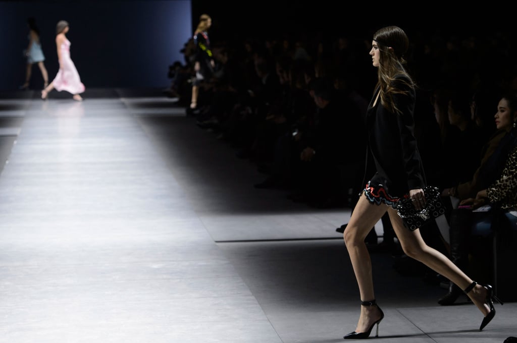 Versace Fall 2016 Runway | POPSUGAR Fashion