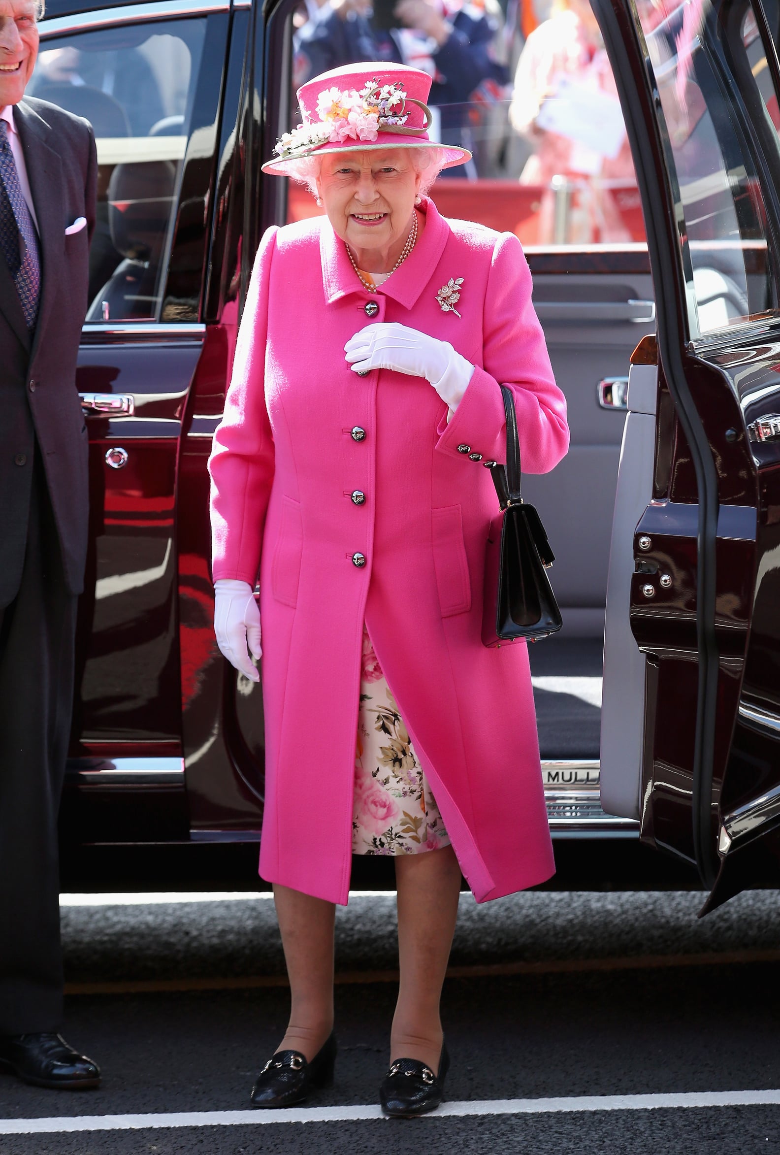 Queen Elizabeth Pink Coat April 2016 | PS Fashion