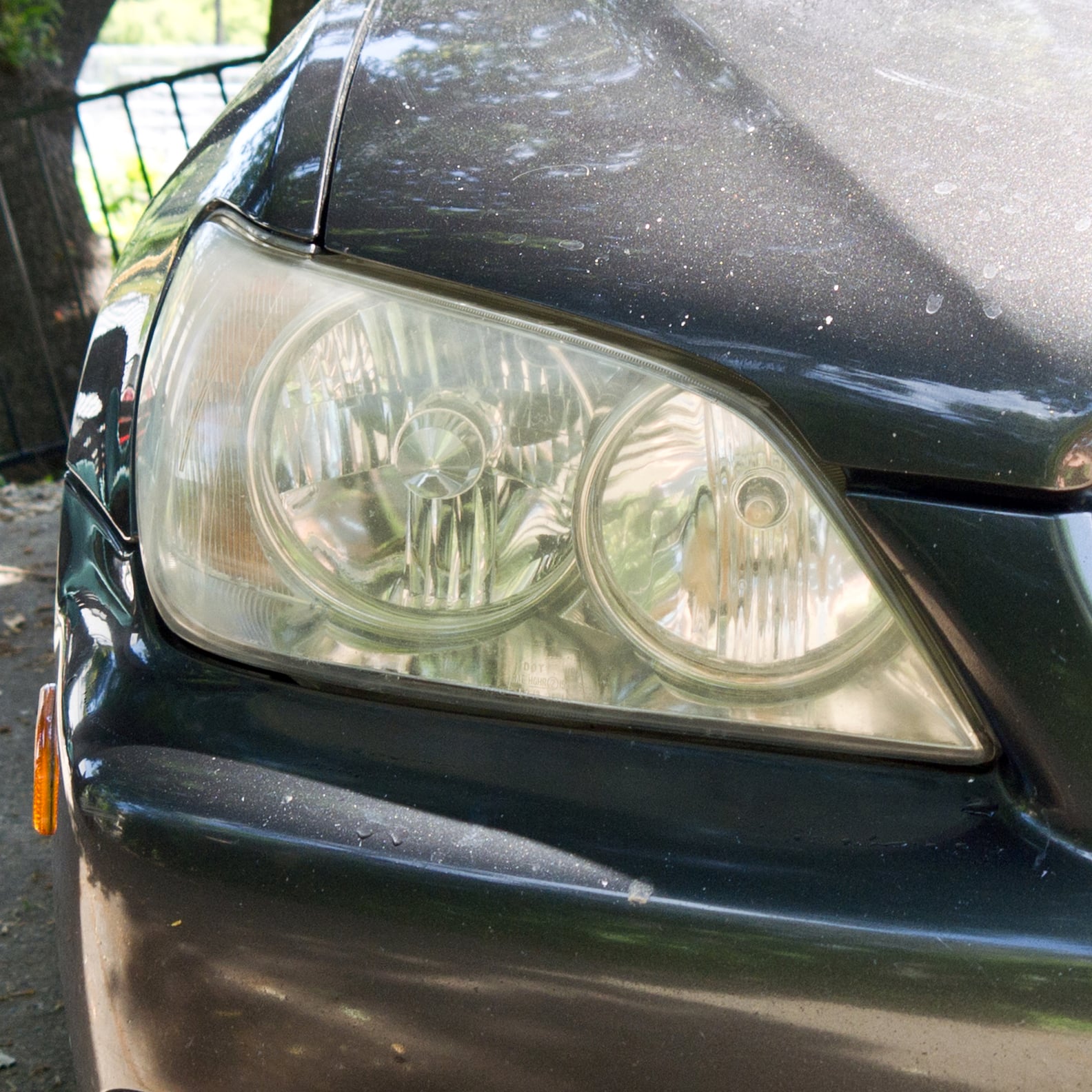 Clean Headlights With Toothpaste | PS Smart Living