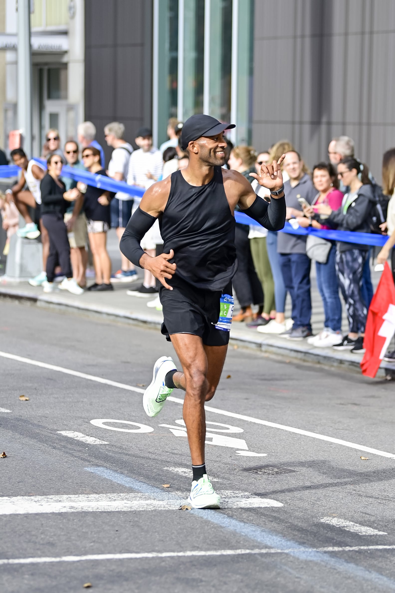 Celebrities Who Ran the NYC Marathon 2022 | Photos | PS Fitness