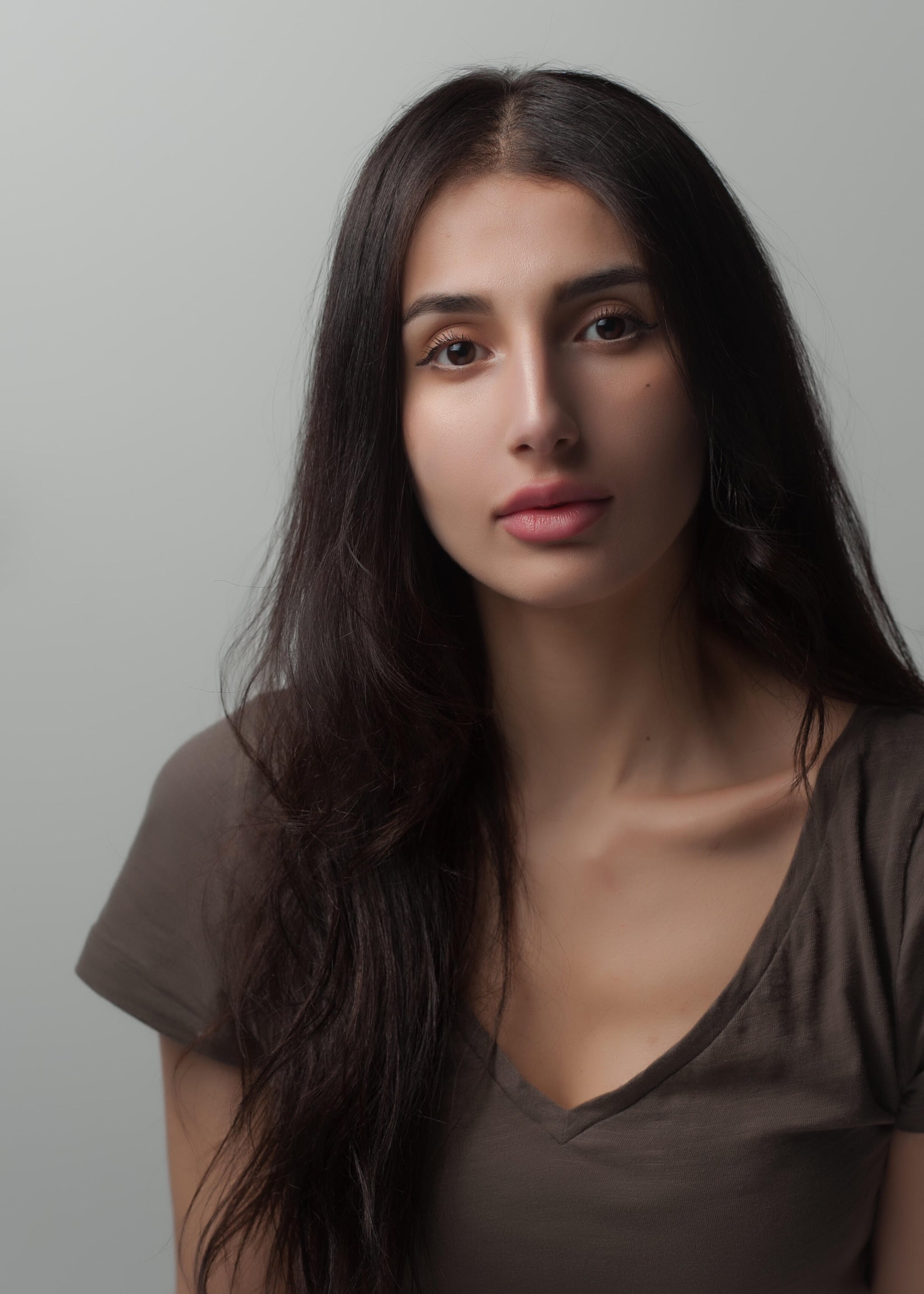 Who Is Author Etaf Rum? | POPSUGAR UK News