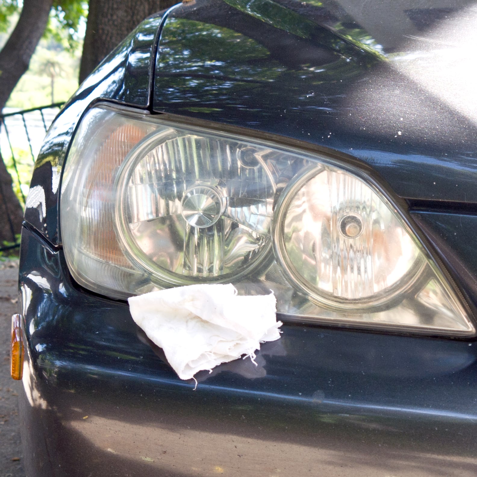 Clean Headlights With Toothpaste | PS Smart Living