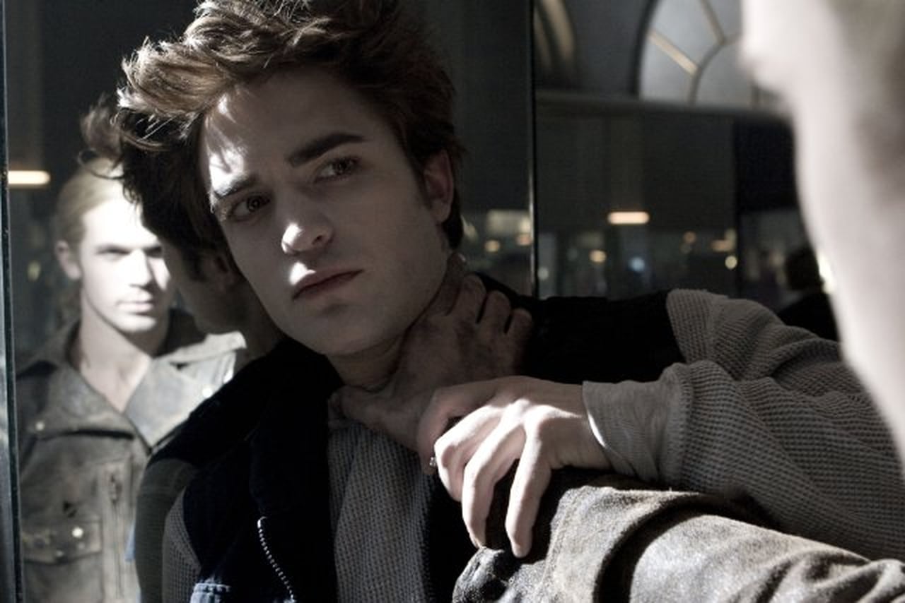 Robert Pattinson in Twilight Pictures | PS Entertainment