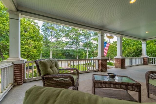 Sheriff Rick Grimes's House in The Walking Dead Is For Sale | POPSUGAR Home
