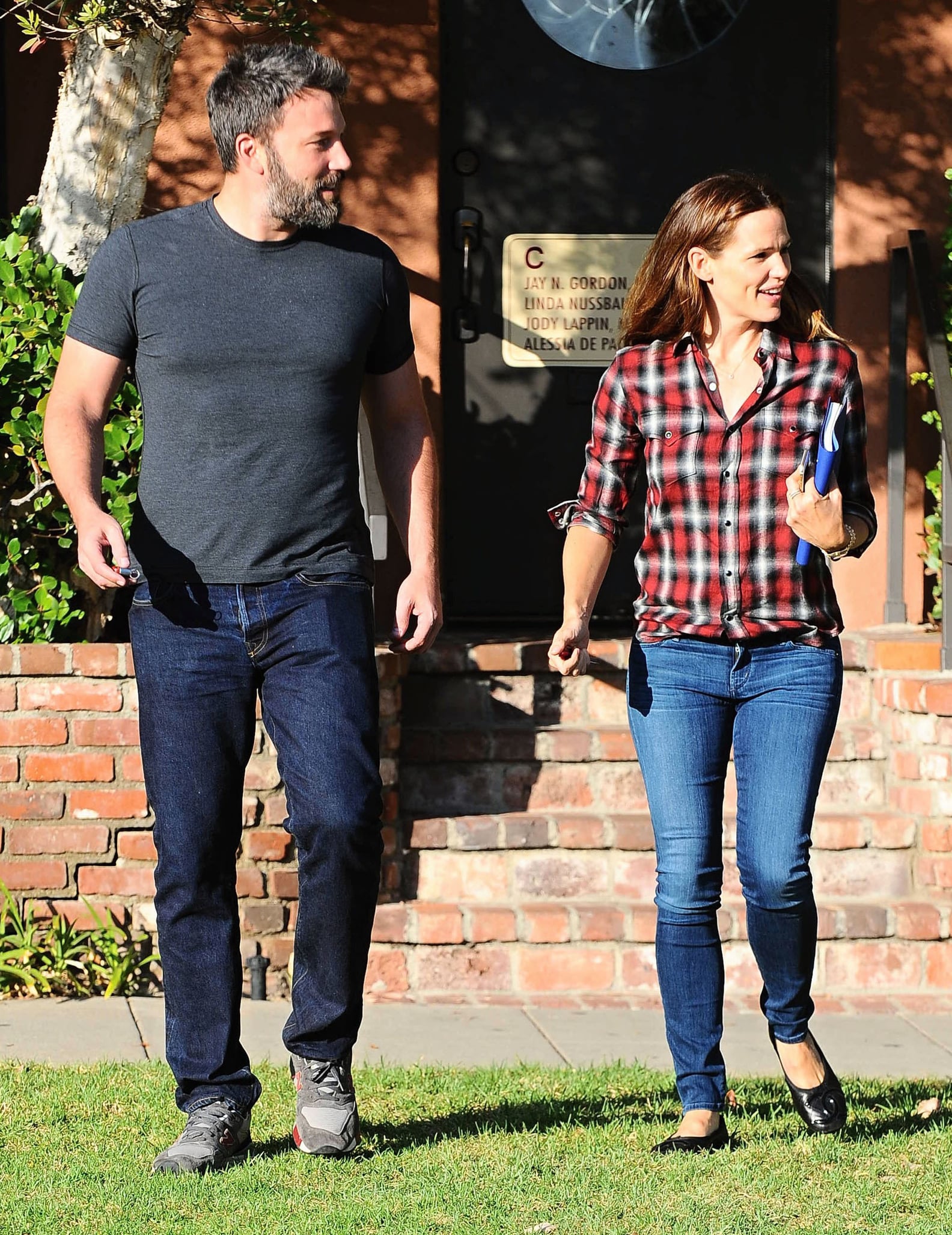 Ben Affleck and Jennifer Garner Together in LA Pictures | PS Celebrity
