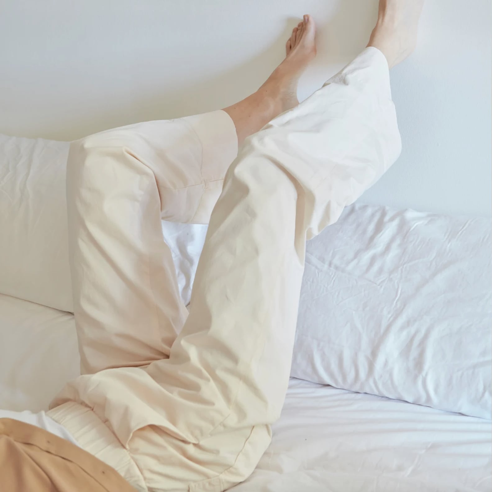 Most Comfortable Travel Clothes For Women 2021 | PS Fashion