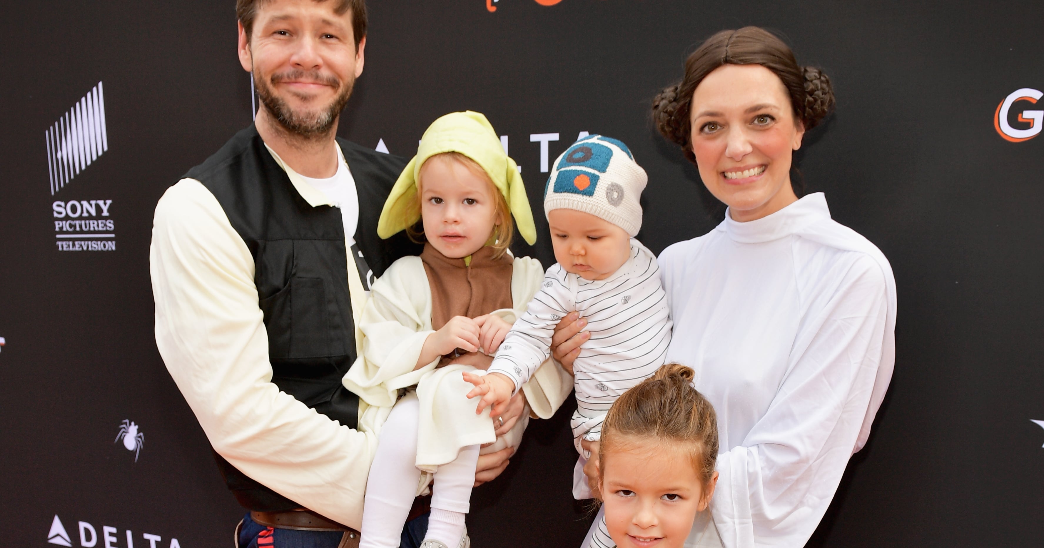 Ike Barinholtz Erica Hanson