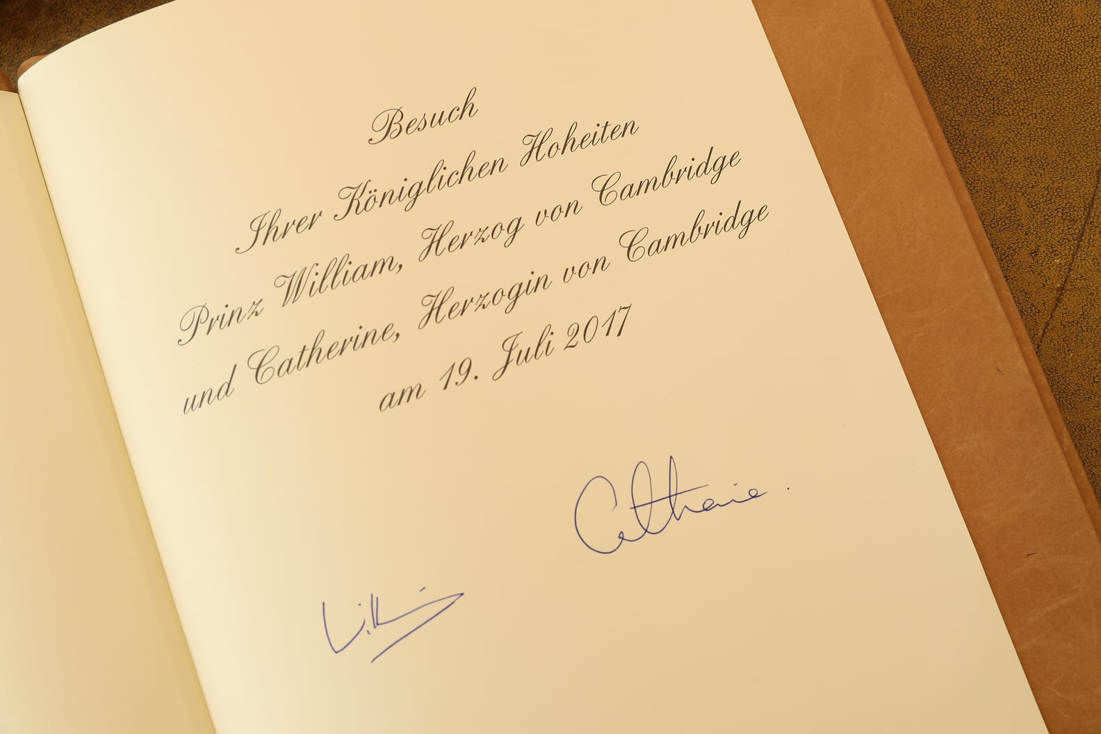 Kate Middleton's Handwriting Pictures | PS Celebrity