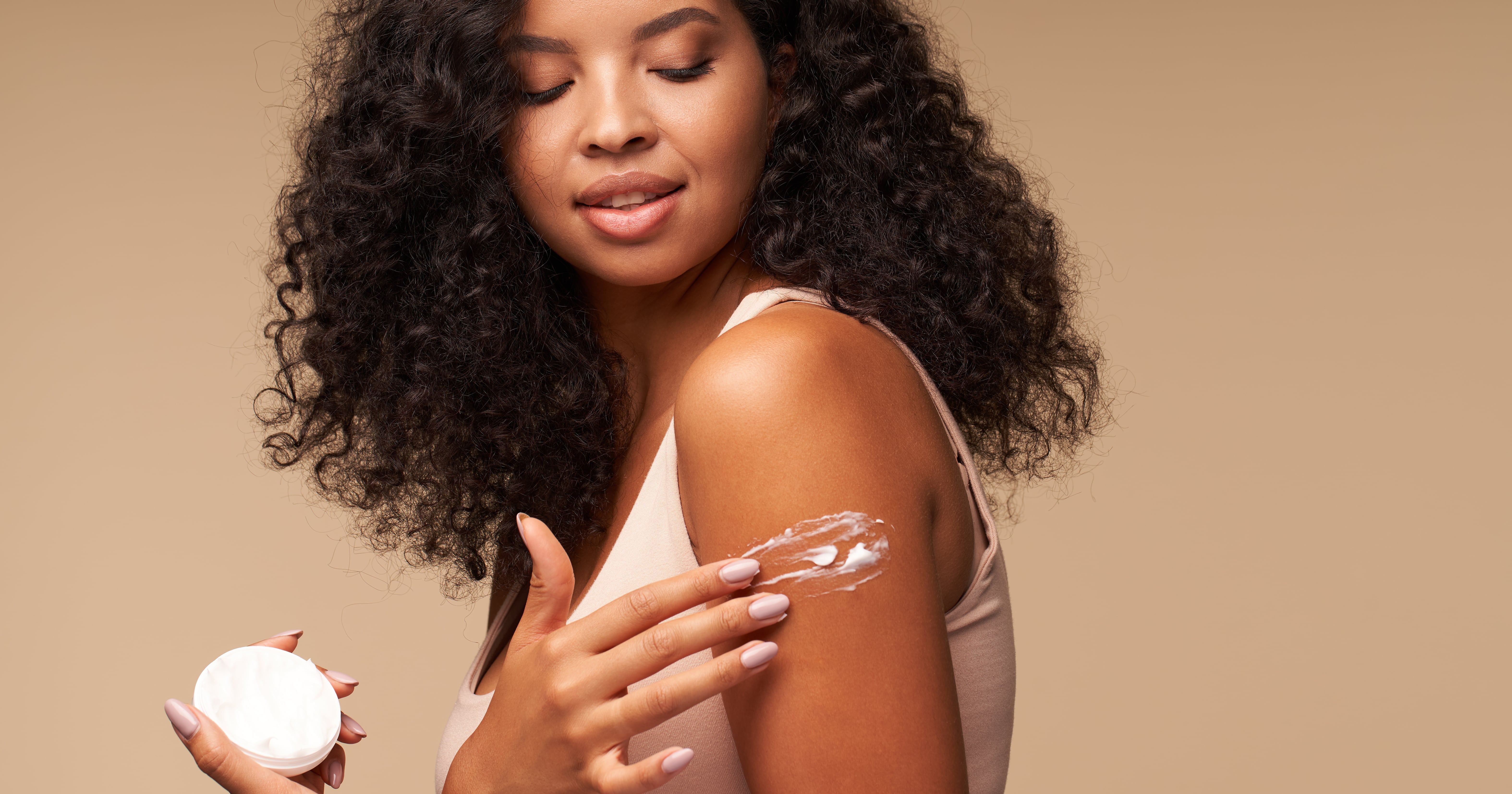 The Best Gradual Tans to Start Your Summer Prep | PS UK Beauty