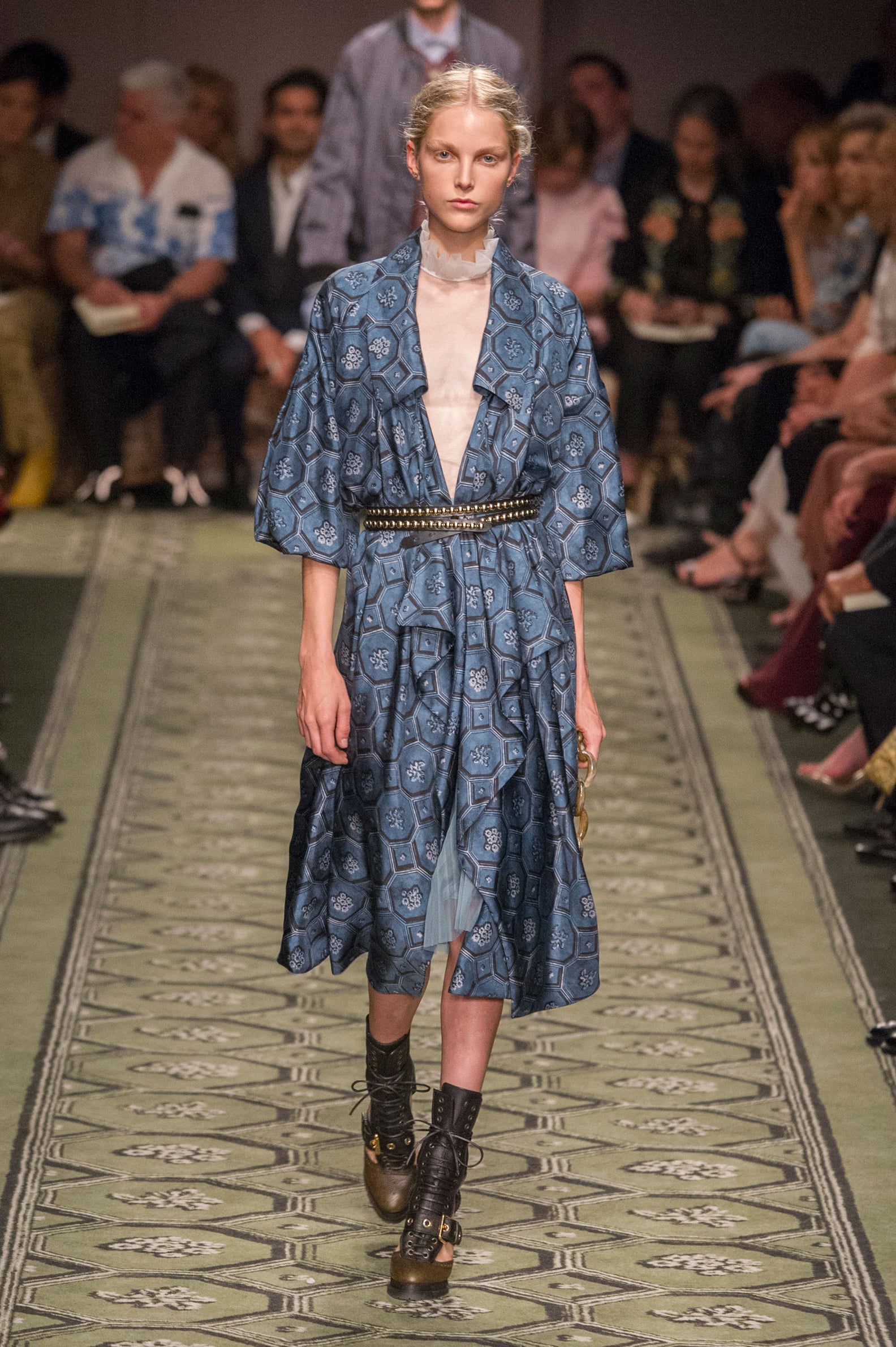 Burberry Runway Show September 2016 | PS Fashion