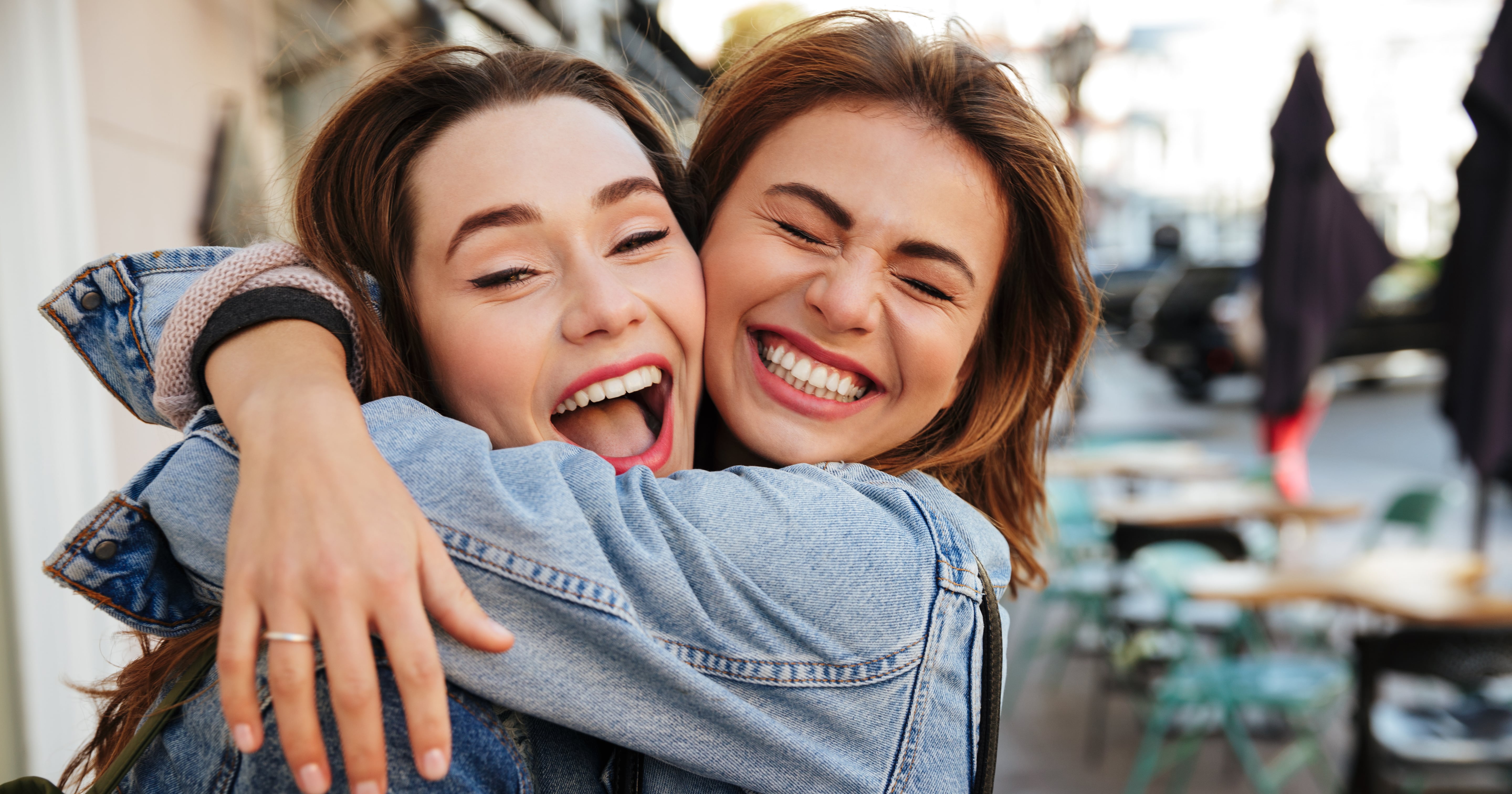 7 Thoughtful Ways to Show Your Friends You Care | PS Smart Living
